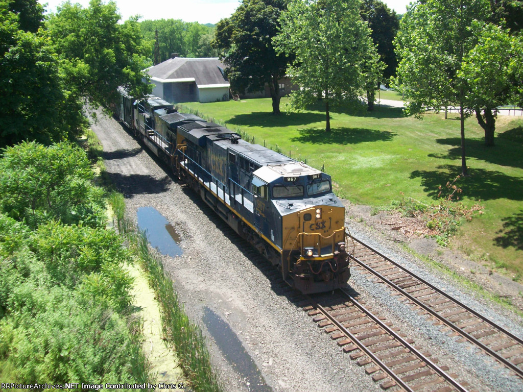 CSX 967 (New CSX Boxcar Gevo) Leads West